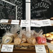 CAKE BAKE SHOPPE - 47 Photos & 19 Reviews - 33 High St SE, Calgary ...