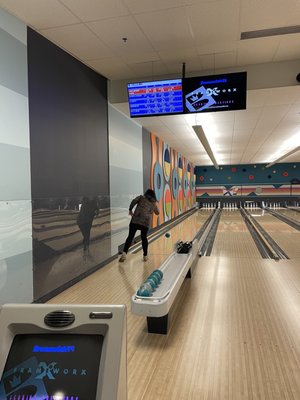 CHINOOK BOWLADROME - Updated January 2026 - 12 Photos - 1-6455 MacLeod ...