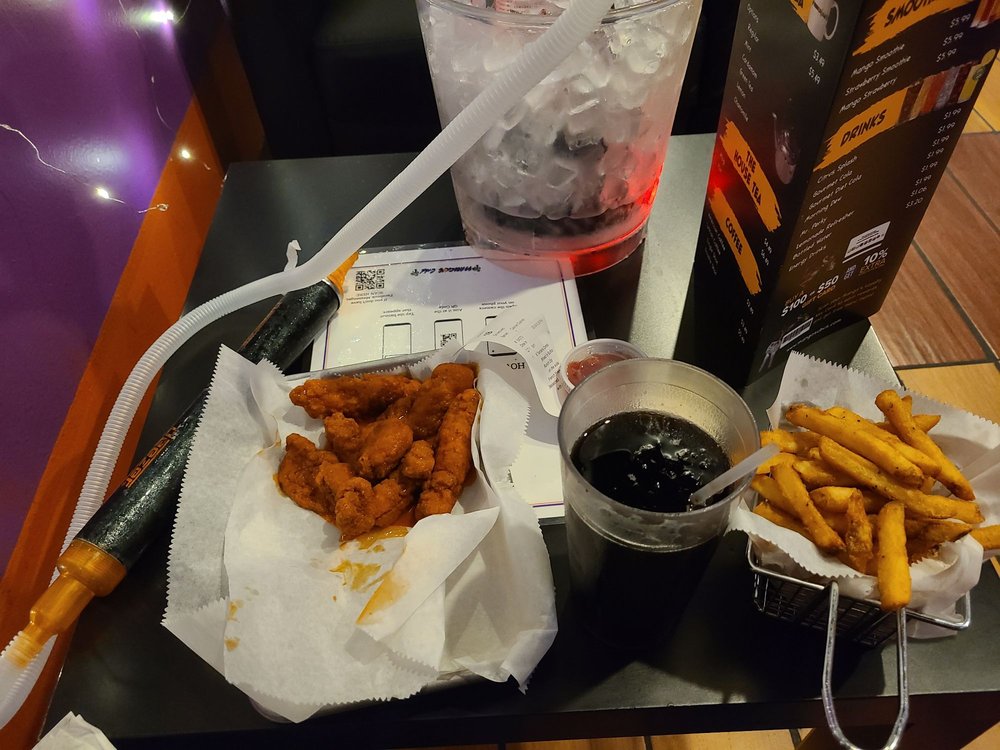 MANGOS SPORTS BAR & HOOKAH - Updated April 2025 - 102 Photos & 63 ...