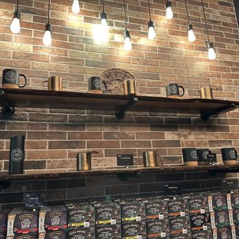 JAVA HOUSE - Updated July 2024 - 126 Photos & 96 Reviews - 145 W Elm St ...