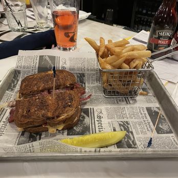 THE IRISHMAN PUB & EATERY - Updated December 2025 - 297 Photos & 334 ...