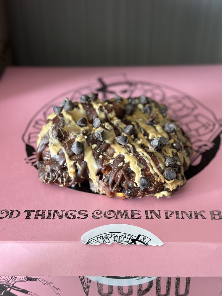 VOODOO DOUGHNUT - Updated December 2025 - 2835 Photos & 2121 Reviews ...