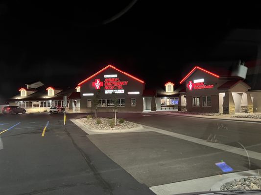 RED RIVER ANIMAL EMERGENCY HOSPITAL AND REFERRAL CENTER - Updated ...