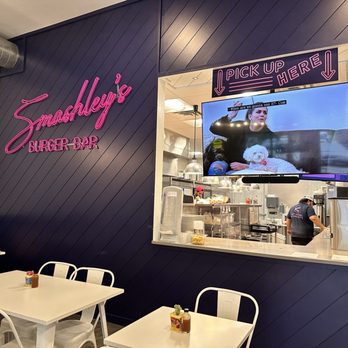 SMASHLEY’S BURGER BAR - Updated August 2024 - 100 Photos & 39 Reviews ...