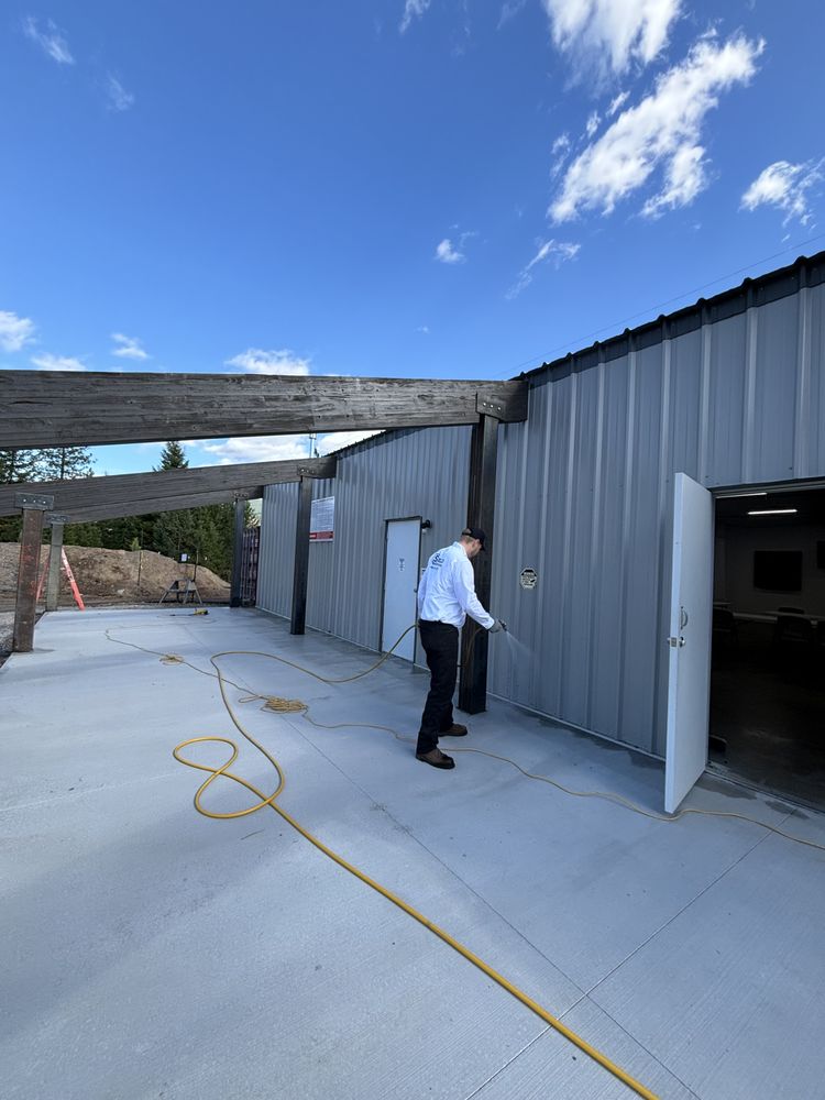 SHIELD PEST DEFENSE - Updated June 2025 - 15 Photos - 945 Wyoming St ...