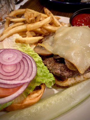 CHEERS - 2297 Photos & 1130 Reviews - 84 Beacon St, Boston, MA - Menu ...