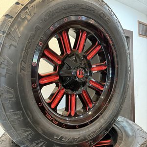 DISCOUNT TIRE - Updated October 2025 - 8647 E Point Douglas Rd S ...