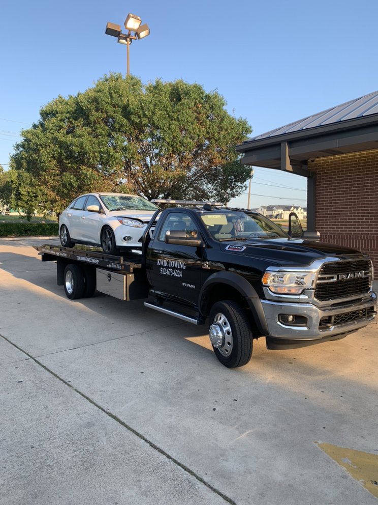 KWIK TOWING - Updated October 2025 - 20 Photos & 18 Reviews - Austin ...