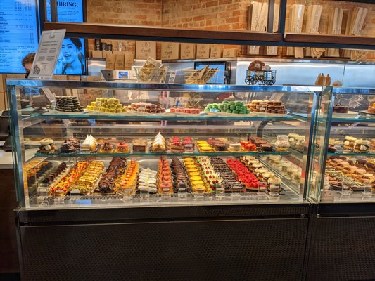 THE GREAT COMMONER - 362 Photos & 143 Reviews - 22001 Michigan Ave ...