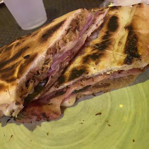 BONGOS BEACH BAR AND GRILLE - 560 Photos & 570 Reviews - 5250 Gulf Blvd ...