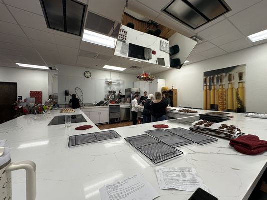 SWEET BASIL GOURMETWARE & COOKING SCHOOL - Updated December 2025 - 76 ...