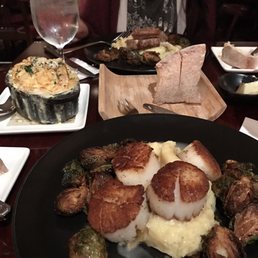 SHUCKERS OYSTER BAR - Updated May 2025 - 663 Photos & 618 Reviews - 411 ...