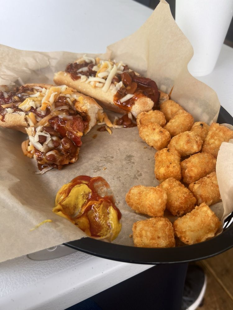 OLD OAK TAPROOM - Updated January 2026 - 30 Photos & 41 Reviews - 665 ...