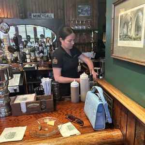 DUBLINER RESTAURANT & PUB - 511 Photos & 767 Reviews - 4 F St NW ...