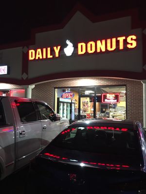 DAILY DONUTS - 133 Photos & 164 Reviews - 1067 S Main St, Graham, North ...