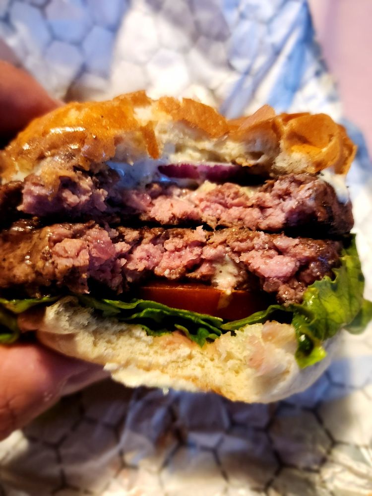 WILD WILLY’S BURGERS - 174 Photos & 434 Reviews - 46 Arsenal St ...