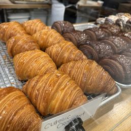 RADIO BAKERY - Updated May 2025 - 898 Photos & 233 Reviews - 135 India St, Brooklyn, New York ...