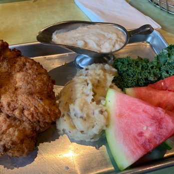 LUCILLE’S SMOKEHOUSE BAR-B-QUE - Updated November 2024 - 2460 Photos ...