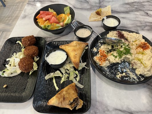 GRAPE LEAVES RESTAURANT - 42 Photos & 31 Reviews - 12405 E Mississippi ...