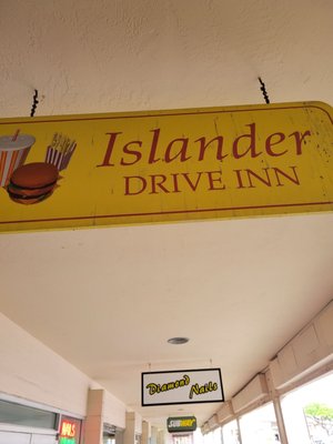 ISLANDER DRIVE INN - Updated November 2024 - 223 Photos & 167 Reviews ...