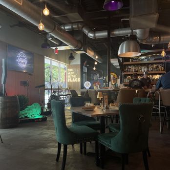 LAUDY BAR - Updated October 2025 - 203 Photos & 79 Reviews - 433 NW 1st ...