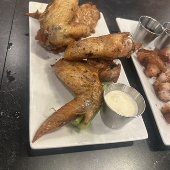 DA BURGER WING HUB - Updated April 2025 - 408 Photos & 154 Reviews - 93 ...