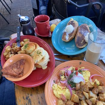 TOWER CAFE - 5535 Photos & 4931 Reviews - 1518 Broadway, Sacramento ...