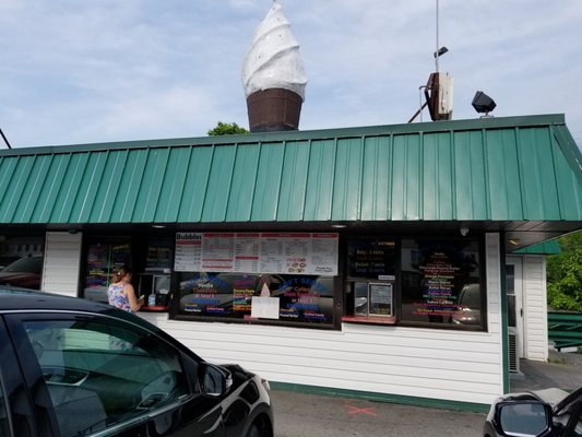BUBBLES RESTAURANT - Updated May 2026 - 28 Photos & 74 Reviews - 150 S ...