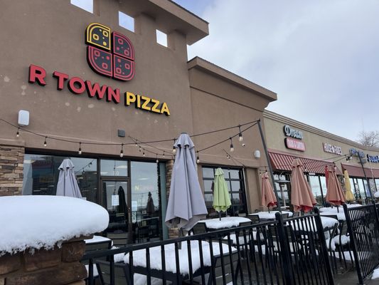 R TOWN PIZZA - Updated May 2025 - 795 Photos & 465 Reviews - 180 W ...