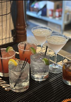 THE TIN LANTERN BAR & GRILL - Updated January 2026 - 158 Photos & 409 ...