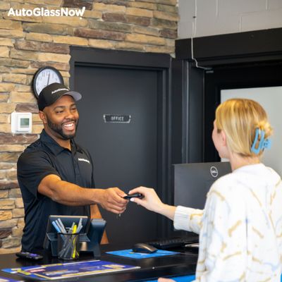 AUTO GLASS NOW - Updated October 2025 - 24 Photos & 112 Reviews - 51 ...