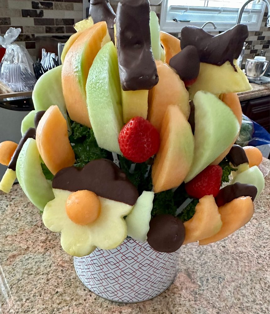 EDIBLE ARRANGEMENTS - Updated October 2025 - 20 Reviews - 357 Route 9 S ...