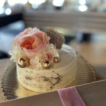 MIX BAKERY - 137 Photos & 114 Reviews - 1110 W 16th St, Merced ...