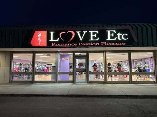LOVE ETC - Updated October 2025 - 19 Photos - 3310 Austin Bluffs Pkwy ...
