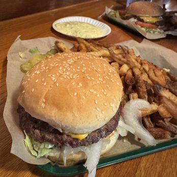 HELVETIA TAVERN - Updated January 2026 - 433 Photos & 588 Reviews ...