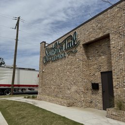 SOUTHERN TAIL BREWING - Updated July 2025 - 97 Photos & 52 Reviews ...