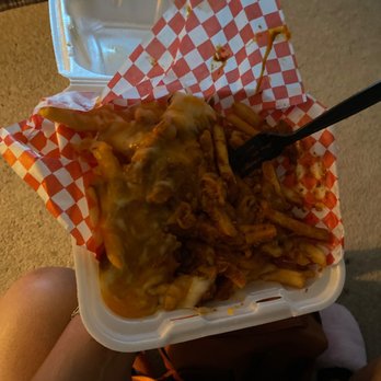 YELLOW BASKET BURGERS - Updated December 2025 - 189 Photos & 318 ...