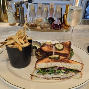 THE HOLBROOK HOUSE - Updated September 2024 - 358 Photos & 155 Reviews ...