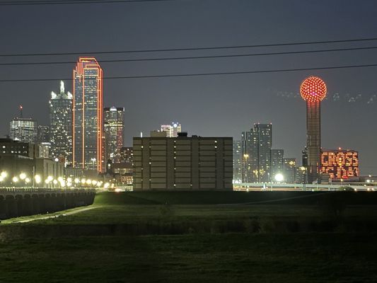 TRINITY OVERLOOK PARK - Updated July 2025 - 81 Photos - Perimeter Rd, Dallas, Texas - Parks - Yelp