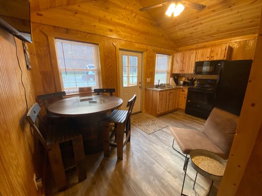 HATFIELD’S HIDEOUT - Updated June 2025 - 27 Photos - 585 River Rd, McCarr, Kentucky ...