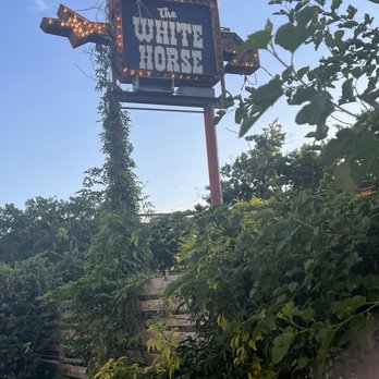 THE WHITE HORSE - Updated August 2025 - 241 Photos & 436 Reviews - 500 ...