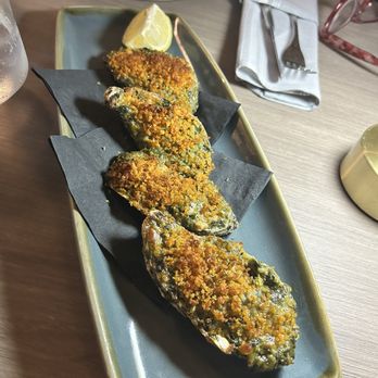 PERLA OYSTER BAR AND GRILL - Updated January 2026 - 106 Photos & 33 ...