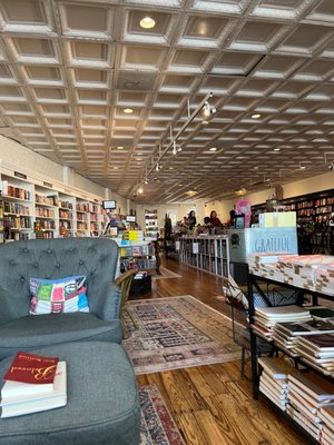 VIRGINIA HIGHLAND BOOKS - Updated December 2025 - 30 Photos & 22 ...