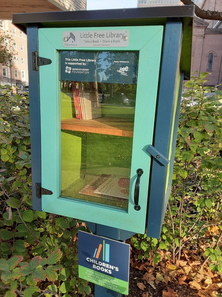LITTLE FREE LIBRARY - 1776 Benjamin Franklin Pkwy, Philadelphia ...