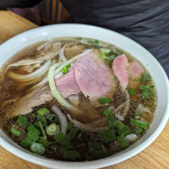 PHO HOA LINDA VISTA - Updated December 2024 - 284 Photos & 306 Reviews ...