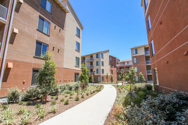 UCI HOUSING - VERANO PLACE - Updated December 2025 - 10 Reviews - 6529 ...