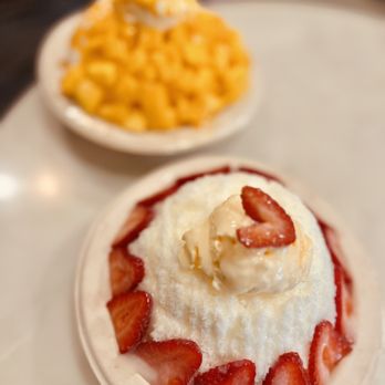 DELUNA DESSERT CAFE - Updated July 2024 - 604 Photos & 297 Reviews ...