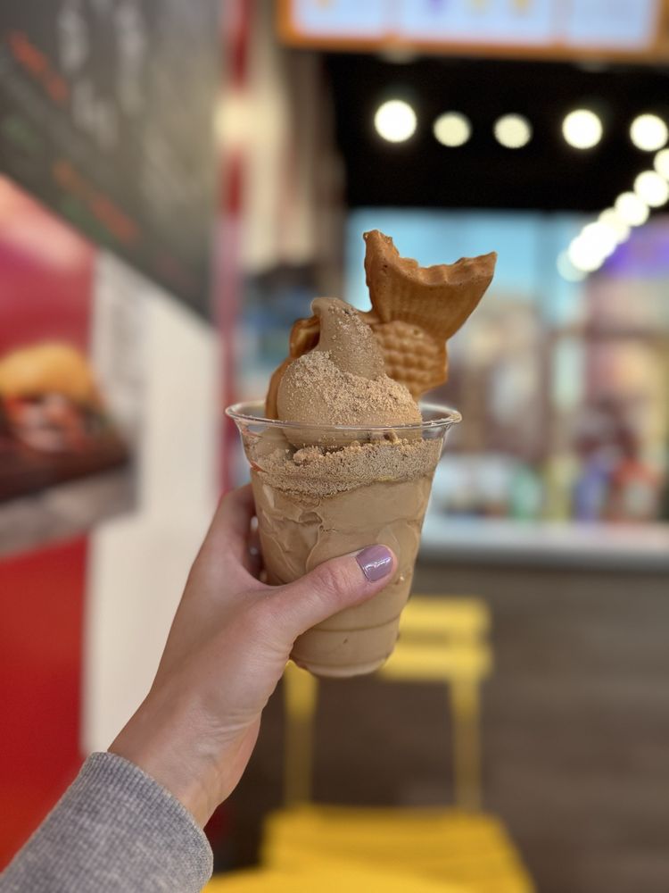 LOST SWEETS - Updated October 2025 - 101 Photos & 47 Reviews - 3049 Las ...