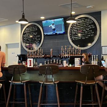 6 BEARS & A GOAT - Updated August 2025 - 226 Photos & 233 Reviews ...