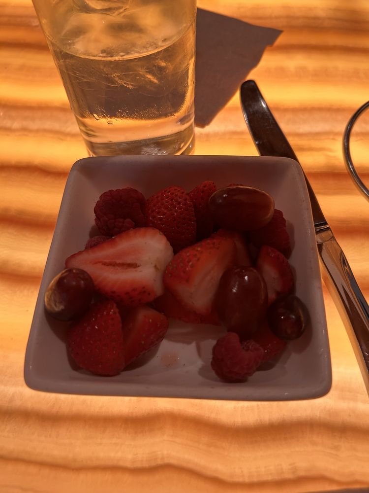 ELWAY’S - 747 Photos & 727 Reviews - 8900 Pena Blvd, Denver, Colorado ...